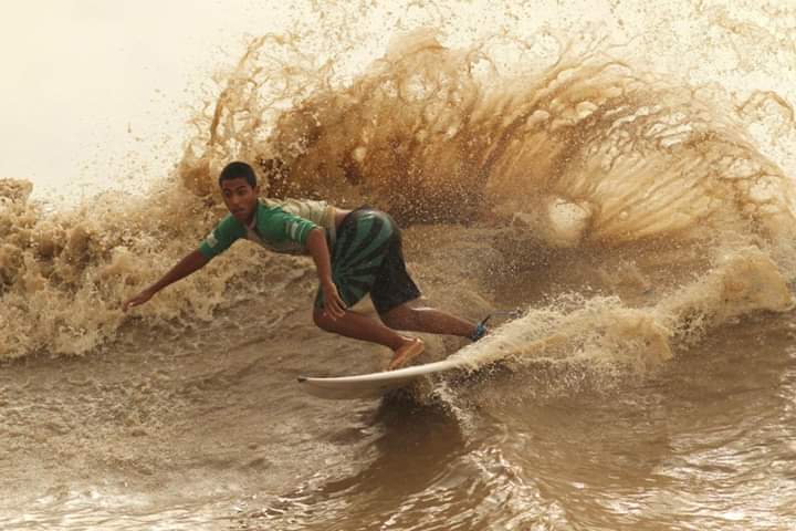 Empresas investem no surfe da Pororoca | Inner Sport